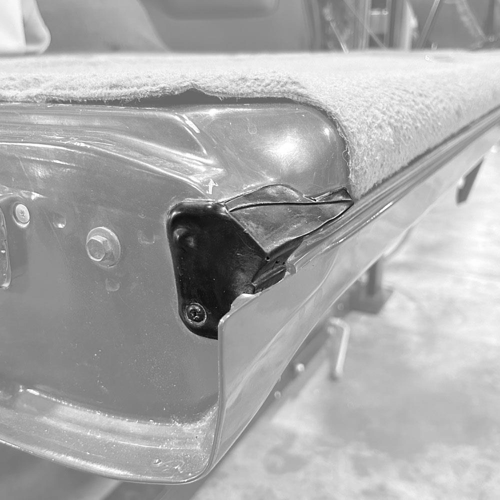 Bronco Tailgate Upper Corner Seals (92-96) E7TZ-9841616-PR