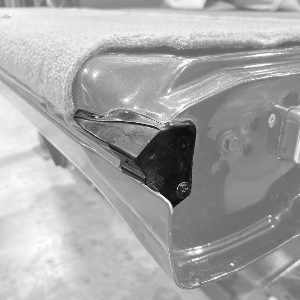 Bronco Tailgate Upper Corner Seals (92-96) E7TZ-9841616-PR