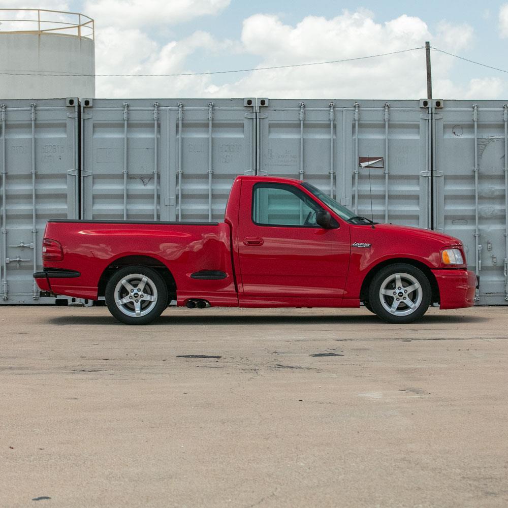 SVE F-150 SVT Lightning 99-00 Style Wheel & Toyo Tire Kit - 18x9.5 ...