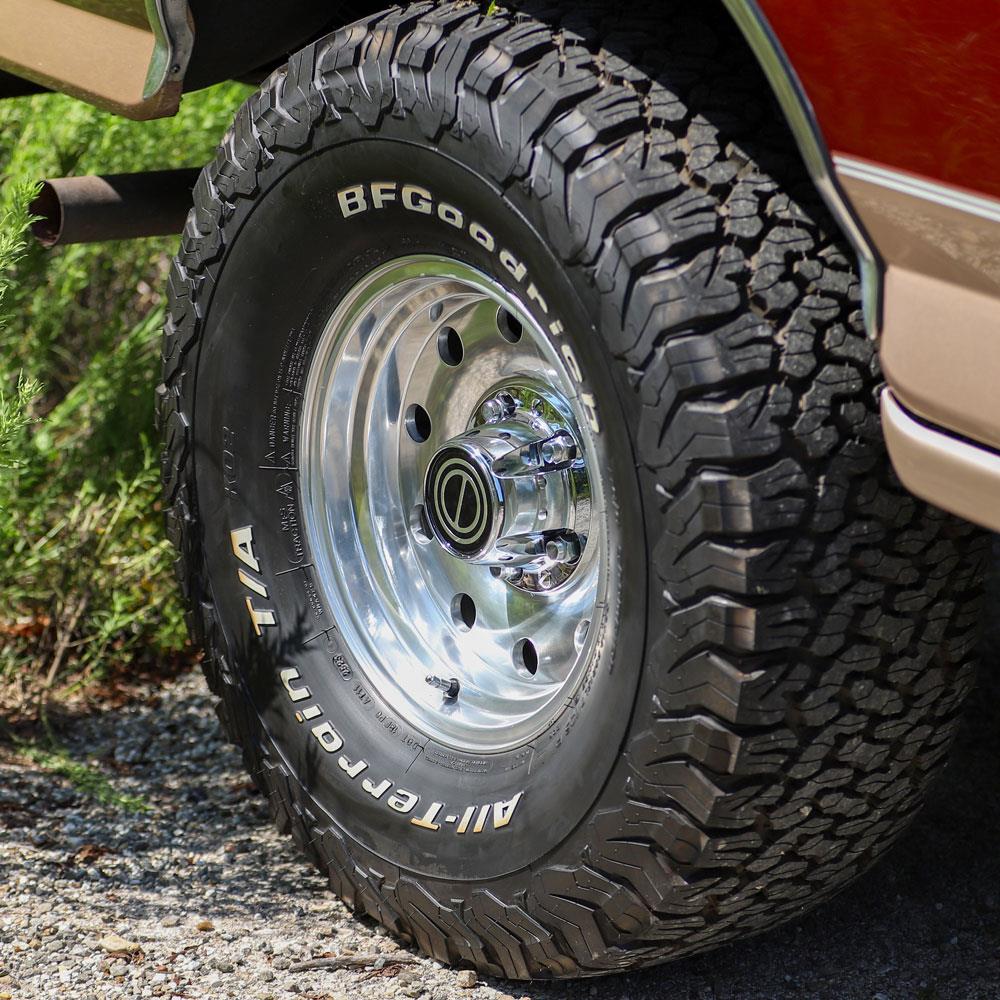 Bronco Plastic Wheel Center Cap Kit - Black (92-96)