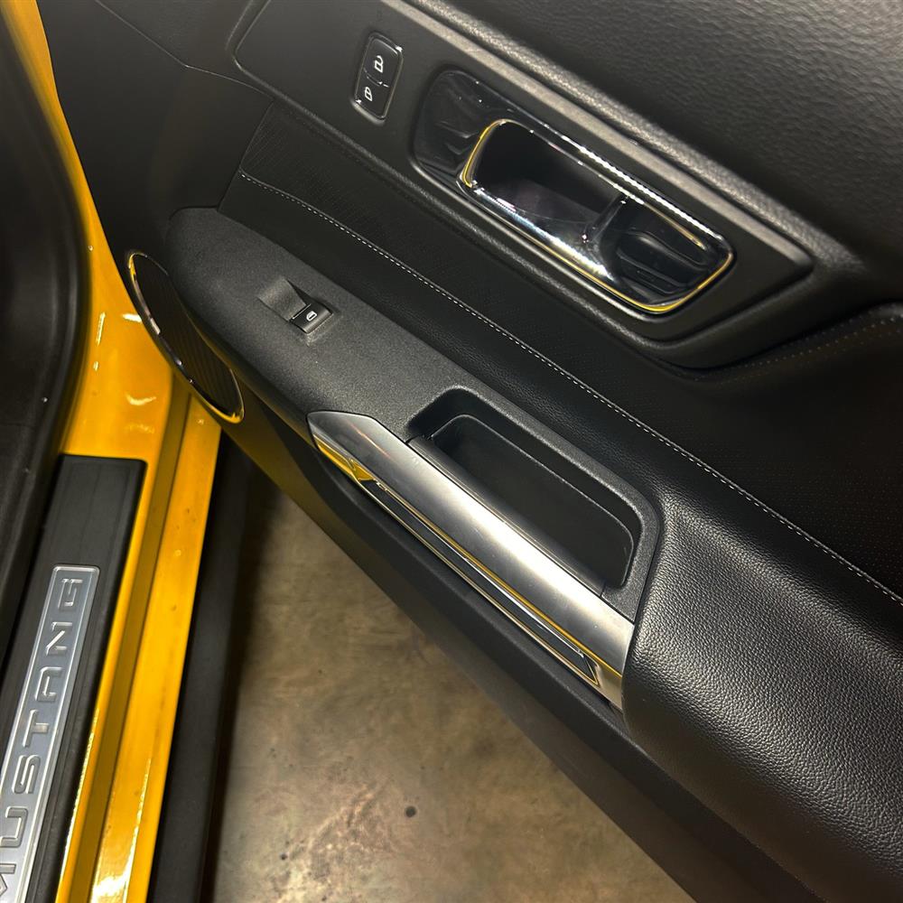 Mustang Window Switch Bezel Assembly - RH (15-23) FR3Z-14527-AB