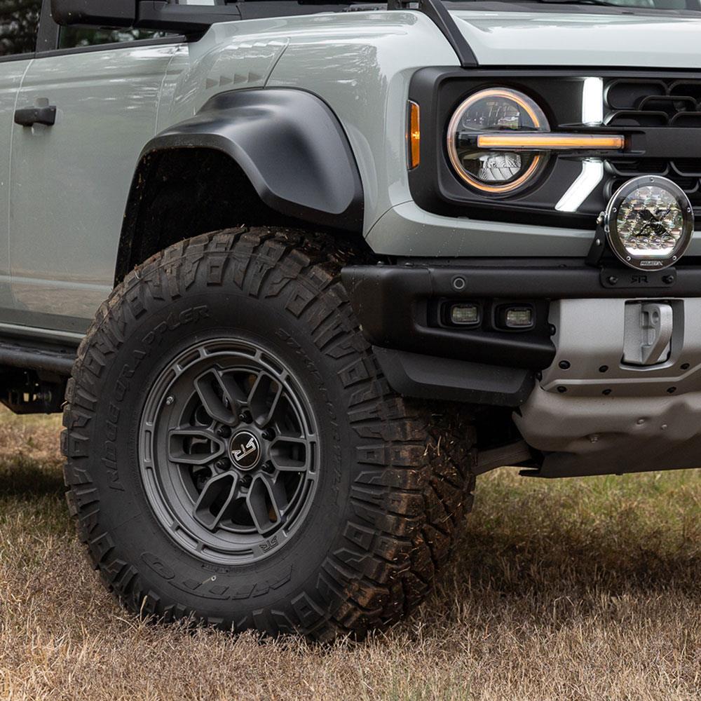 Raptor RTR Bronco Evo 6 Wheel Kit 17x9 - Liquid Charcoal (22-25)