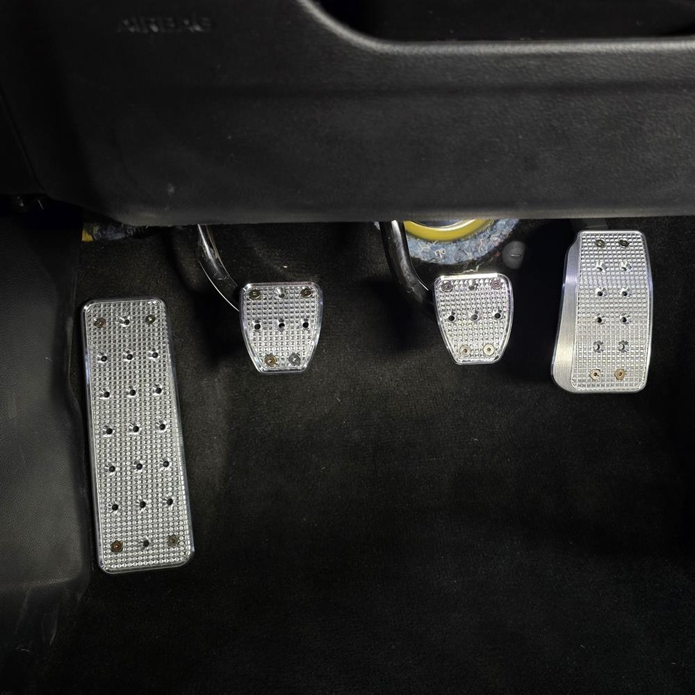 Sullivan Racing Mustang Manual Pedal Kit - Grid (15-26)