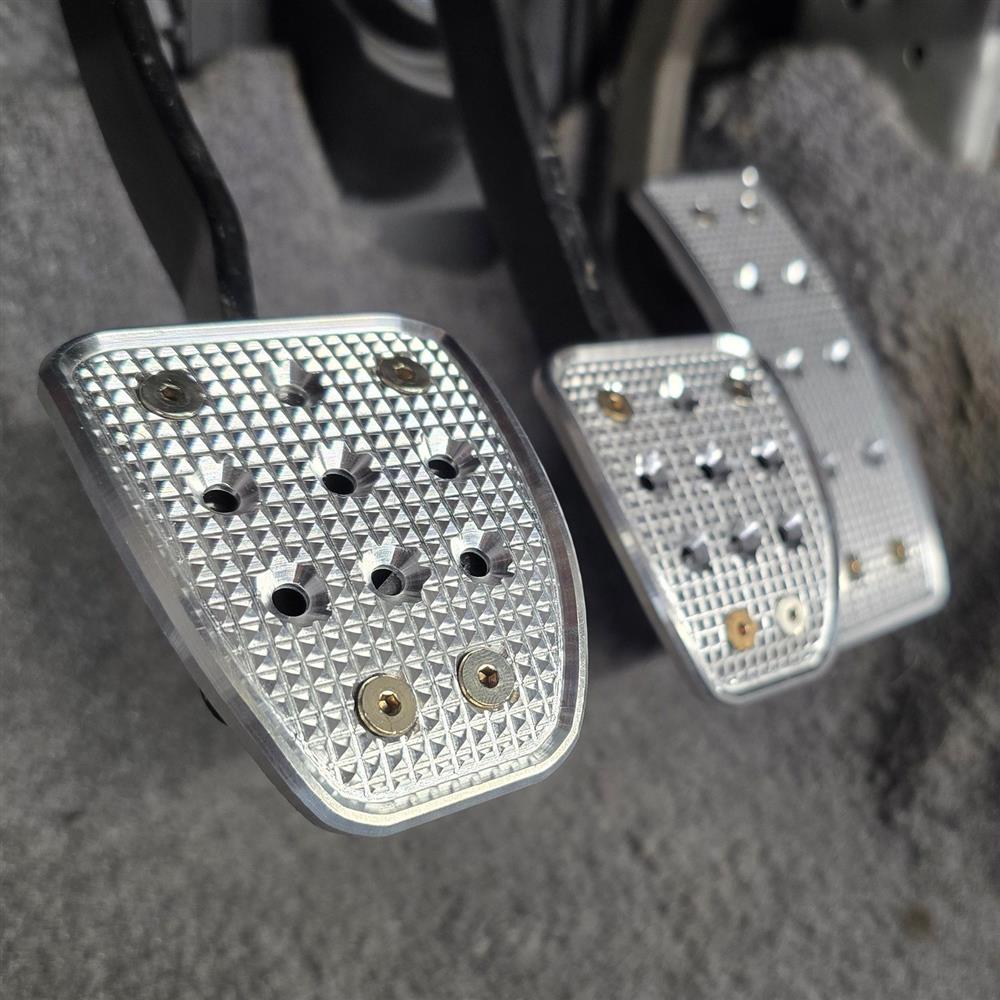 Sullivan Racing Mustang Manual Pedal Kit - Grid (79-04)