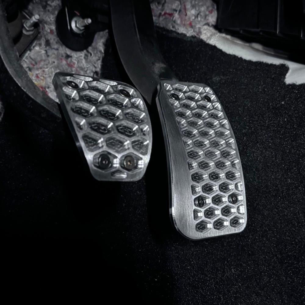 Mustang Pedal Kit for Manual Transmission Hex (05-14) S197