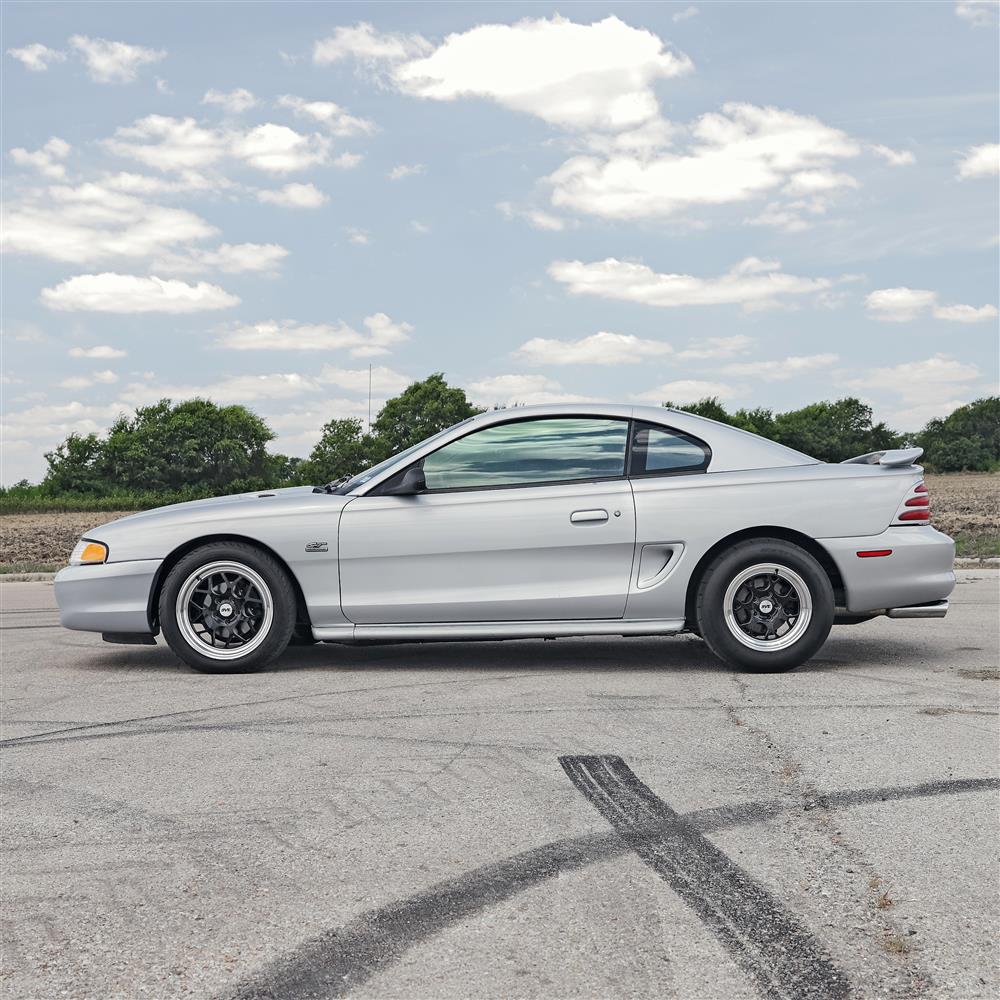 SVE Mustang Drag Comp Wheel & Tire Kit - 17x4.5 & 15x10 - Gloss Black ...