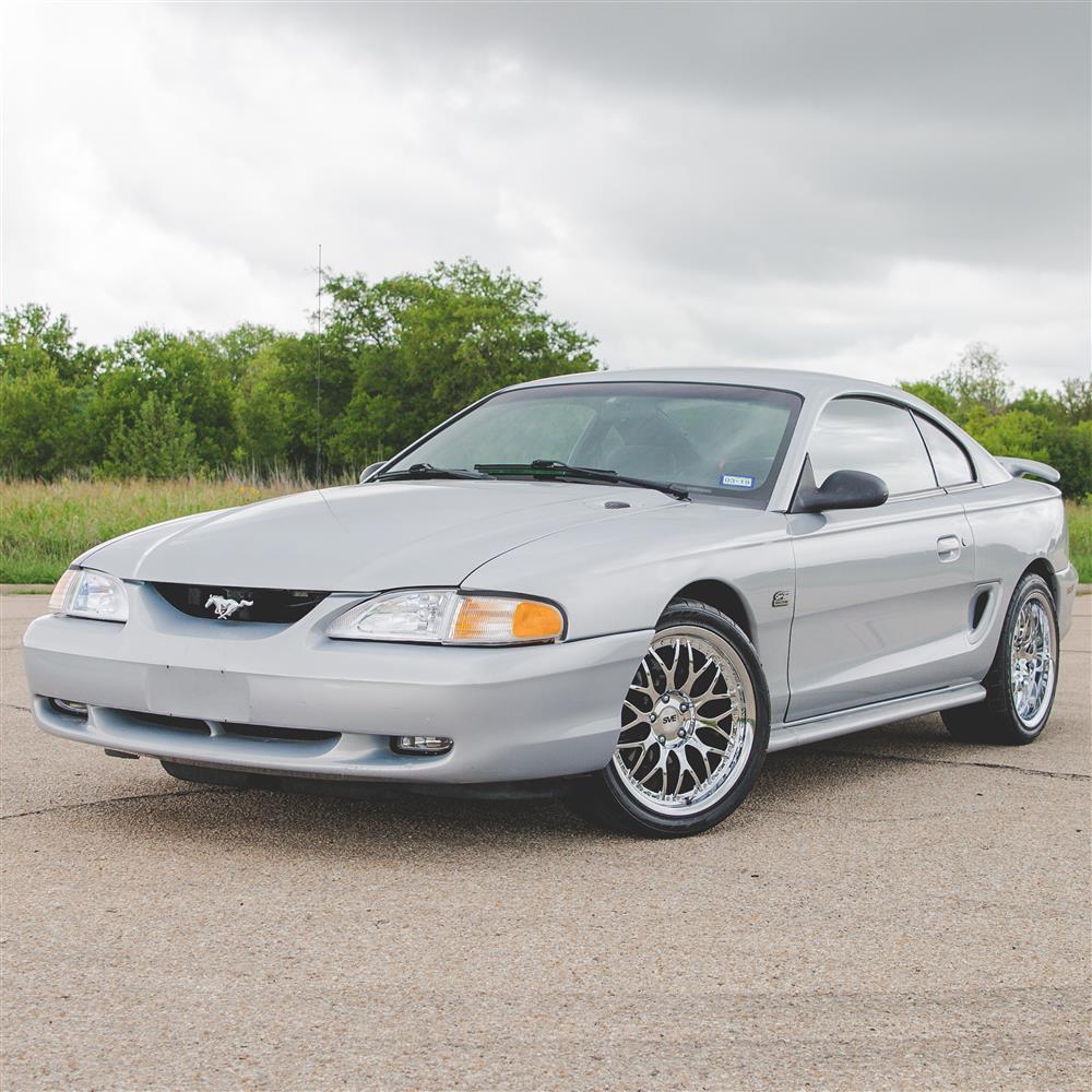 SVE Mustang Series 3 Wheel & Kenda Tire Kit - 18x9/10 - Chrome (94-04)